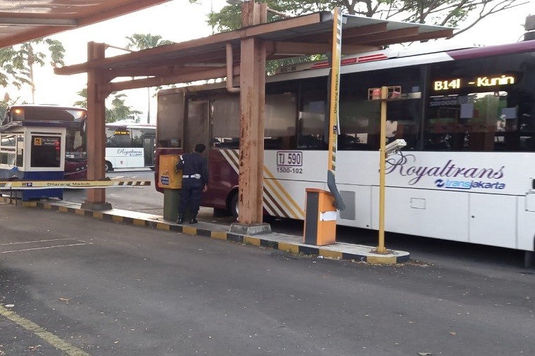 Royaltrans rute B13: Summarecon Bekasi Kembali Beroperasi