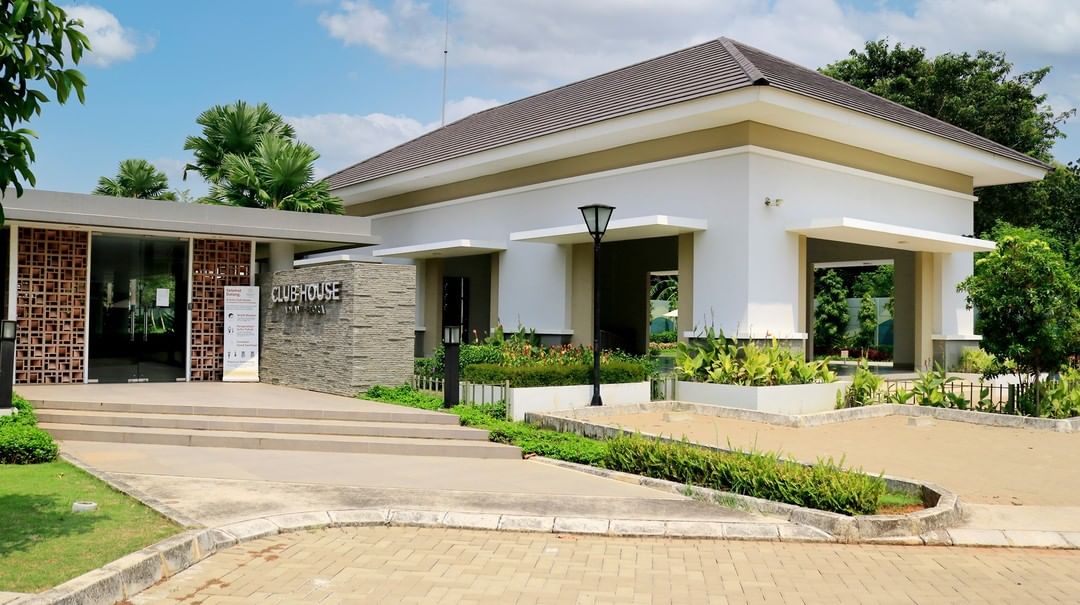 Fasilitas Club House di Perumahan